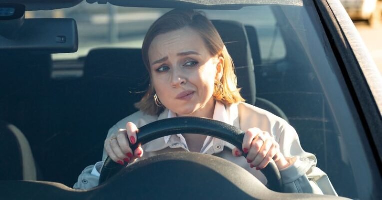 What is a Curb in Driving? [Beginner's Guide for Car Owners]